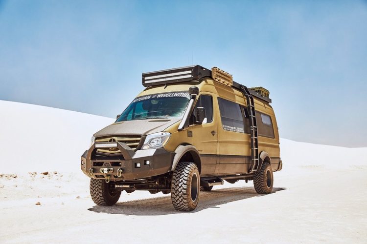 Allroad-Camper: 4x4 Mercedes Sprinter von Sportsmobile