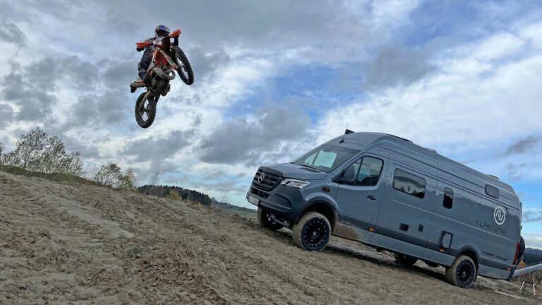 Alphavan 4x4 Active Line: Allrad-Campervan mit XXL-Garage