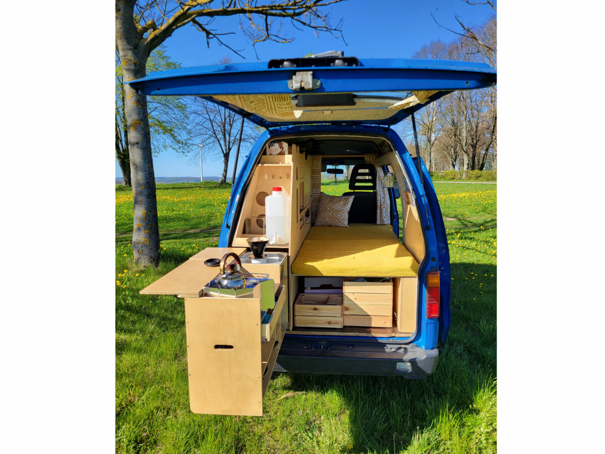 Buddies stellen sich vor: Piaggio Porter S90-Minicamper von Olli