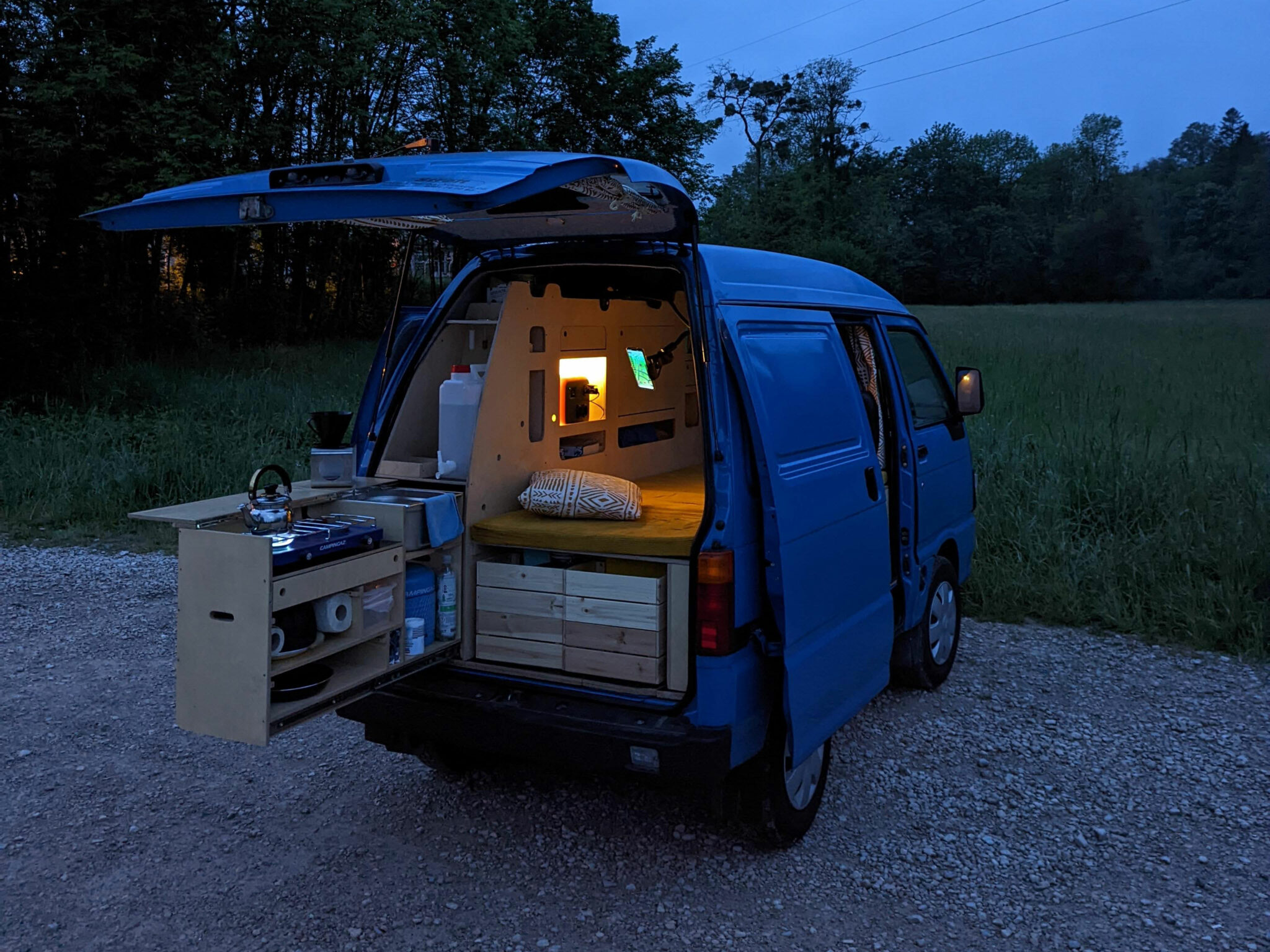 Buddies stellen sich vor: Piaggio Porter S90-Minicamper von Olli