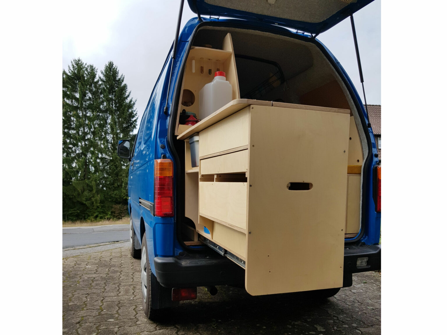 Buddies stellen sich vor: Piaggio Porter S90-Minicamper von Olli
