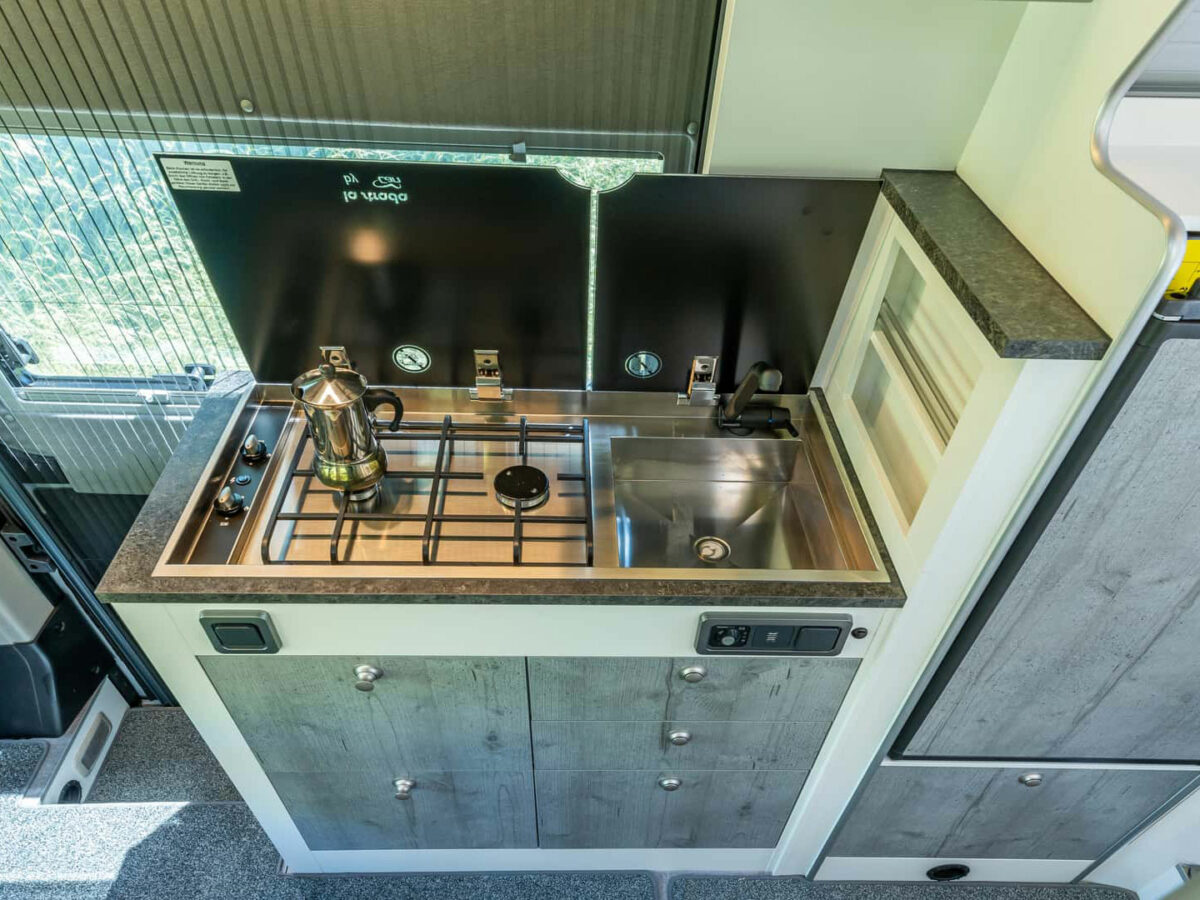 la strada Avanti EBF: CamperVan mit Platz für Vier