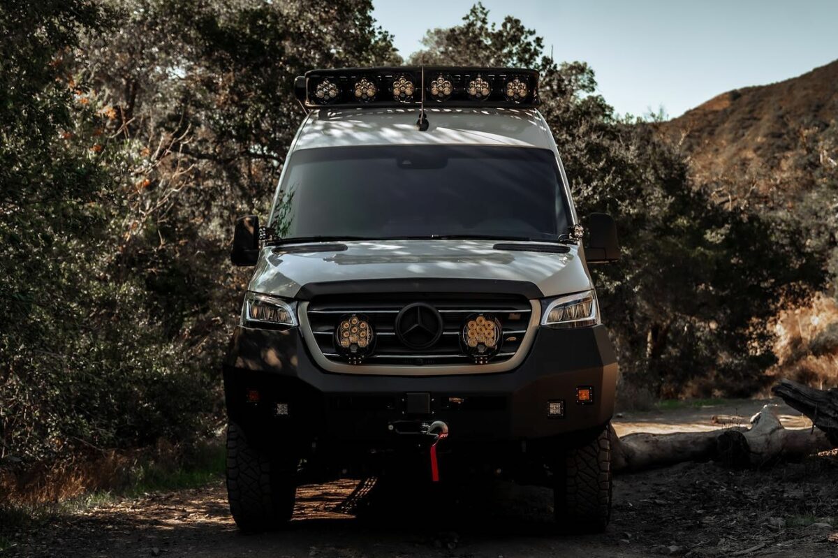 Offroad-Camper auf Mercedes Sprinter von Exclusive Outfitters