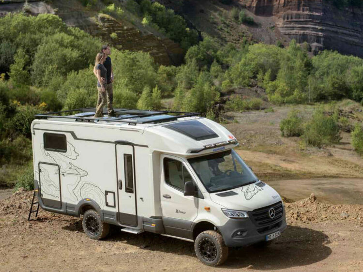Eura Mobil Xtura 686 EF: Teilintegrierter Offroad-Camper auf Mercedes Sprinter 4x4